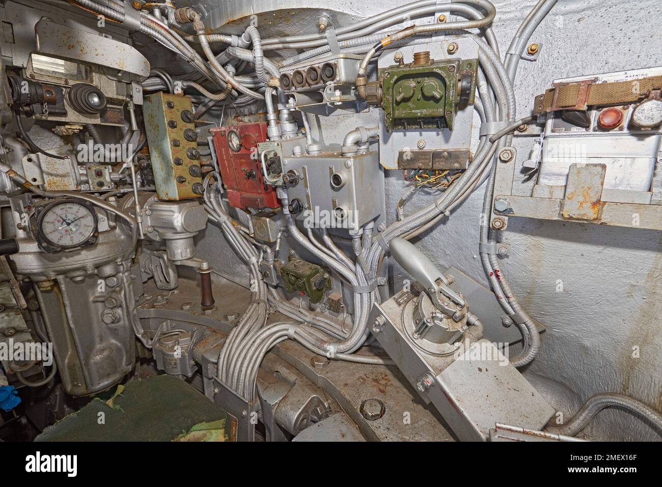 Turret instrument panel hi-res stock photography and images - Alamy