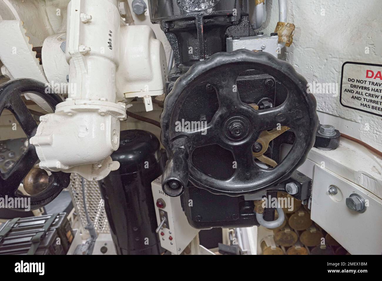 M4 Sherman, Turret traverse handle Stock Photo - Alamy