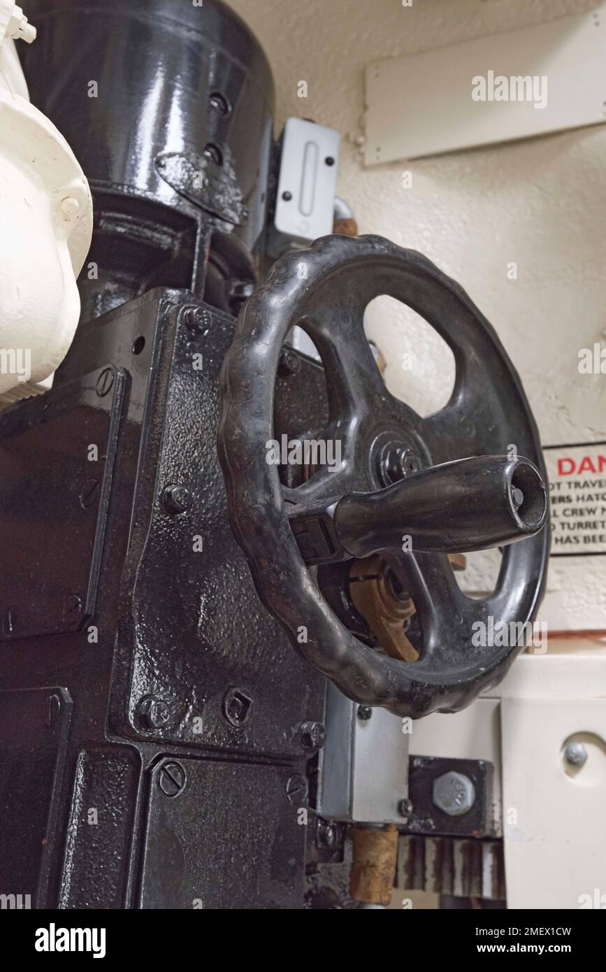 M4 Sherman, Turret traverse wheel Stock Photo - Alamy