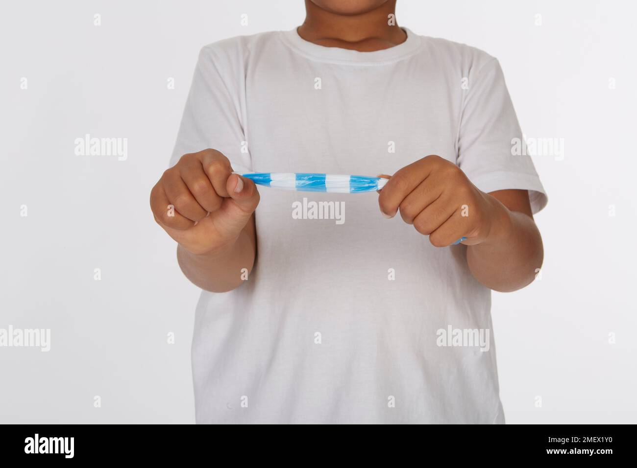 A blue plastic bag is used as part of a strength test Stock Photo - Alamy