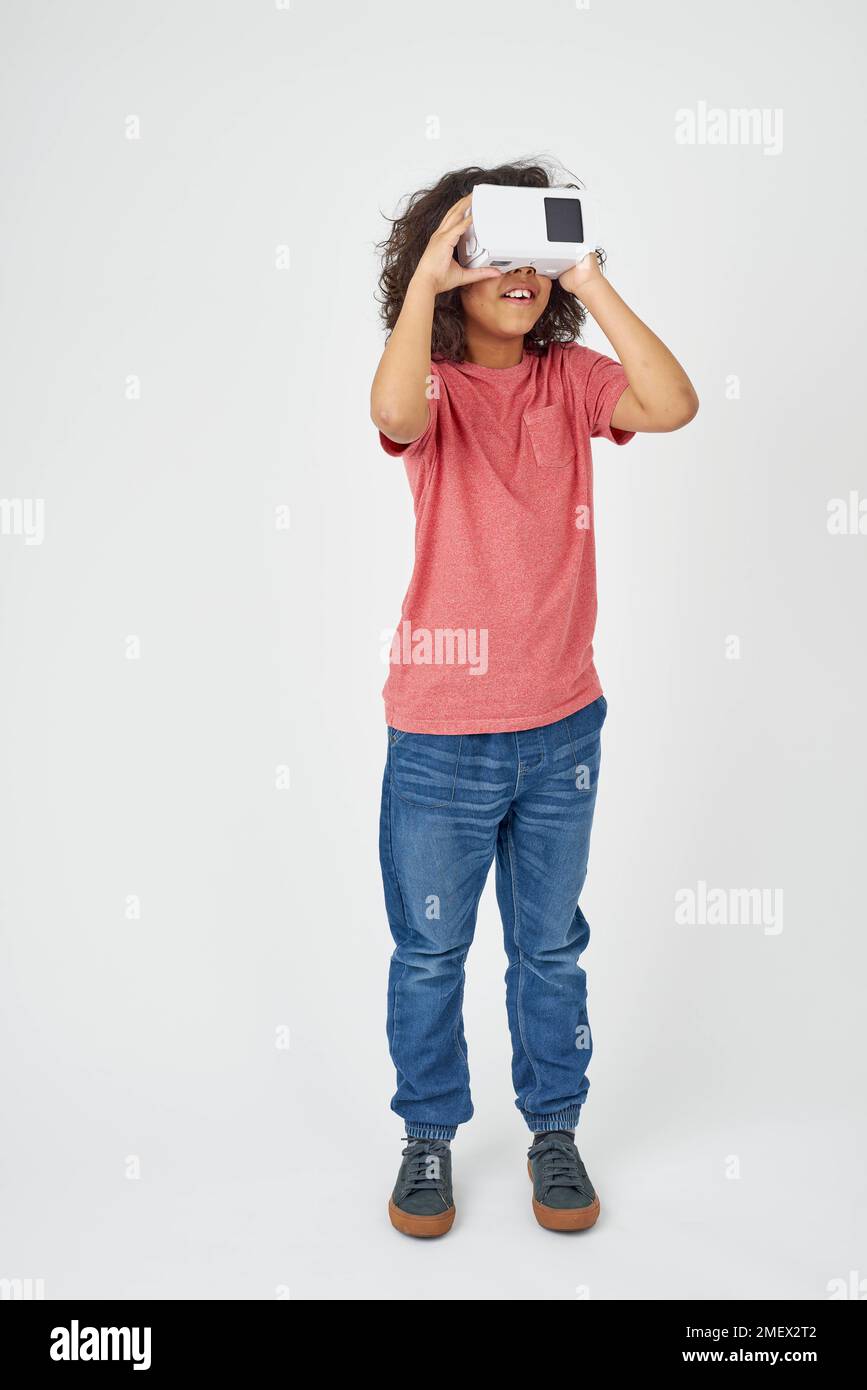 3d virtual reality viewer hi-res stock photography and images - Alamy