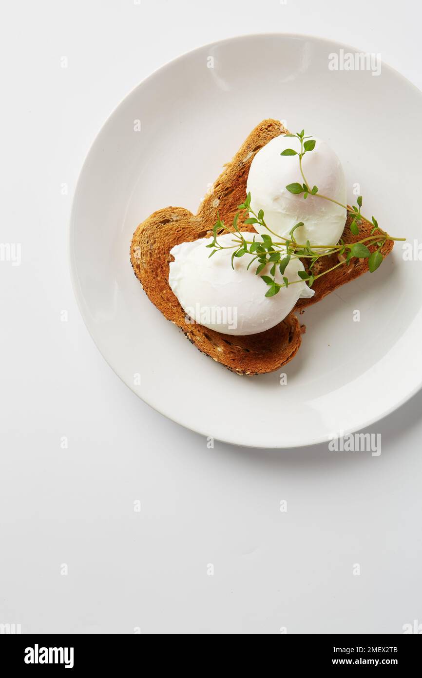 making the perfect poached egg Stock Photo - Alamy