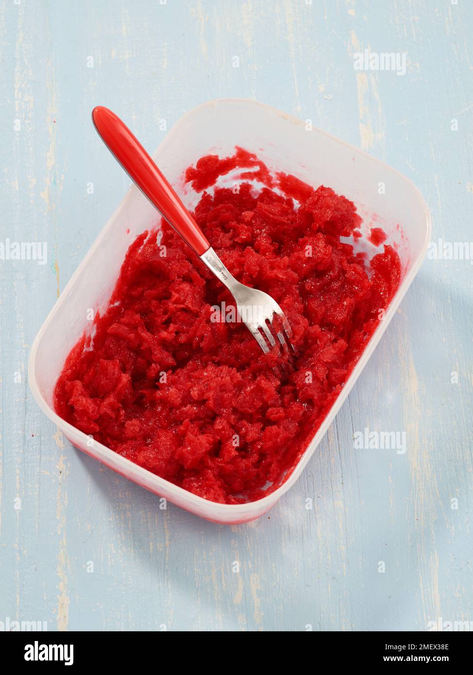 Raspberry shaved ice Stock Photo - Alamy