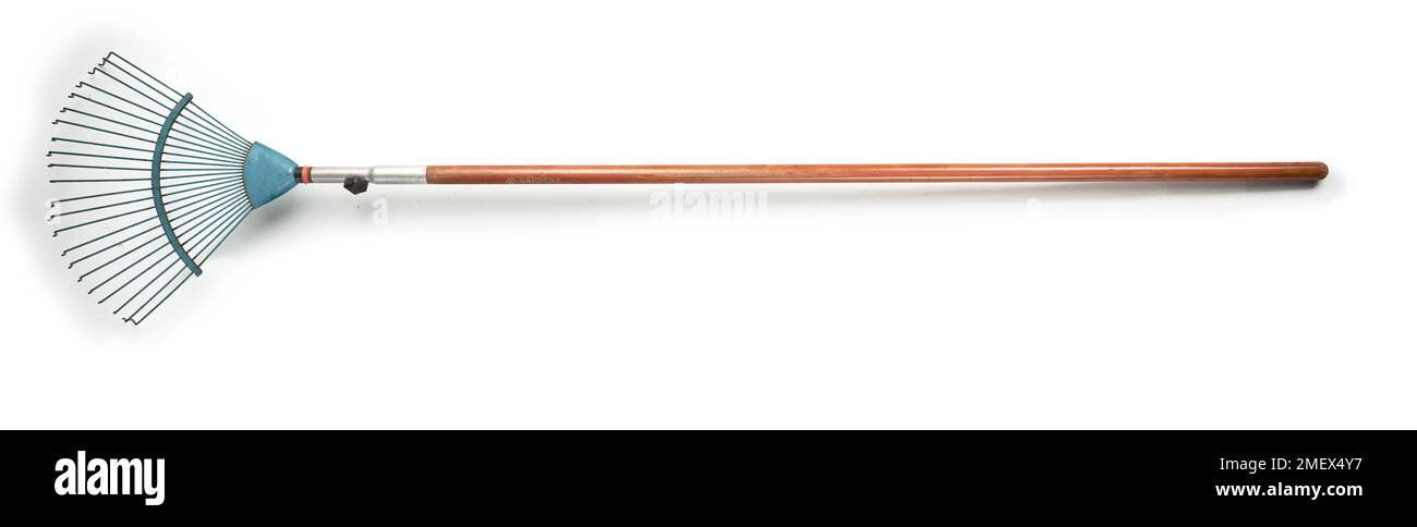 Leaf rake hi-res stock photography and images - Alamy