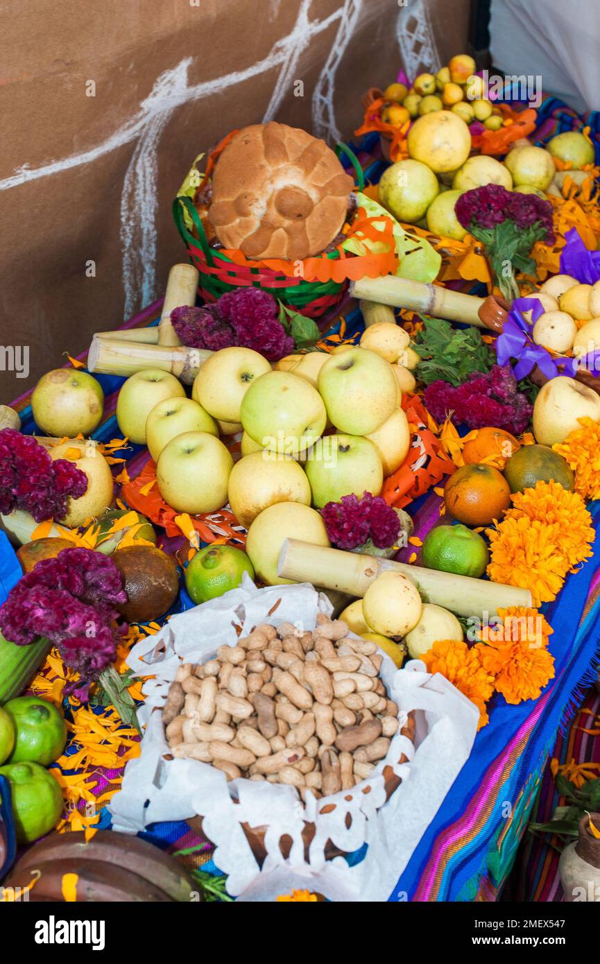 Mexico day of the dead food hi-res stock photography and images - Alamy