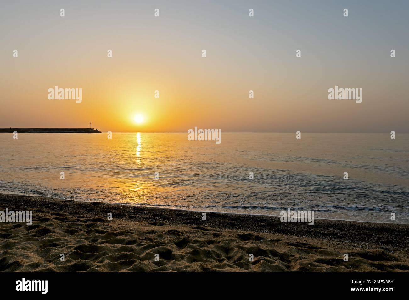 Wide ocean sunrise space hi-res stock photography and images - Alamy