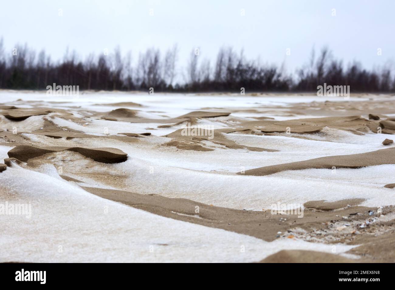 White sand base hi-res stock photography and images - Alamy