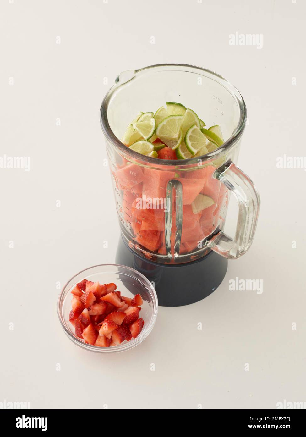 Mocktails preparing hi-res stock photography and images - Alamy