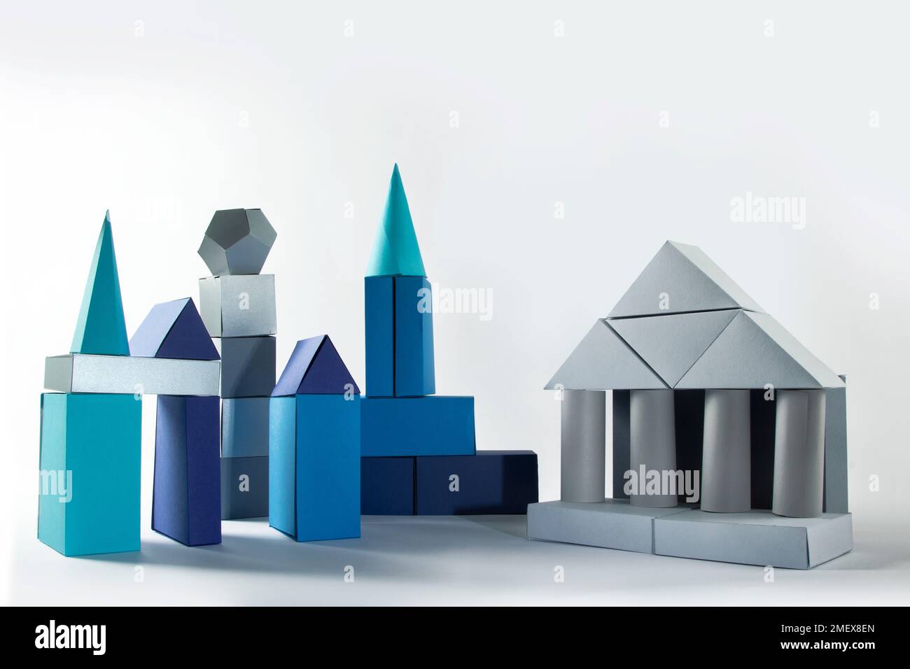 Cardboard city hi-res stock photography and images - Alamy