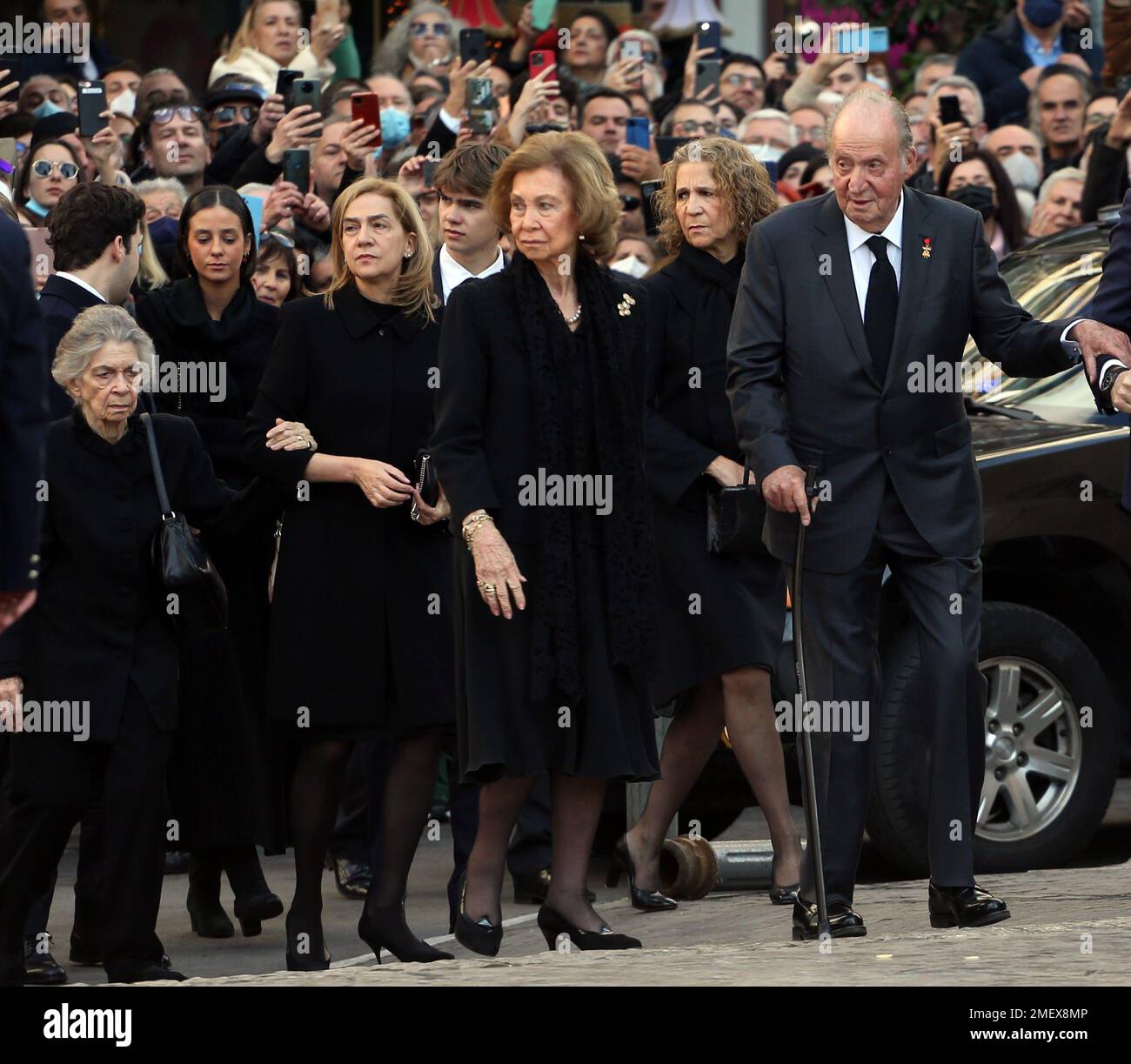 King Juan Carlos and Queen Sofia of Spain with their daughters attend ...