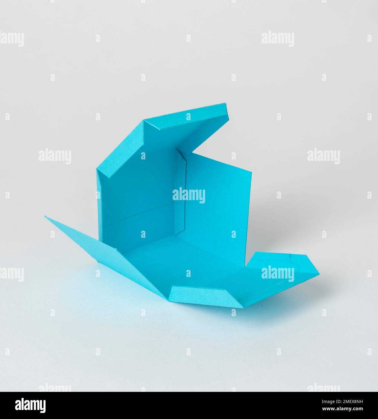 Cube box hi-res stock photography and images - Alamy