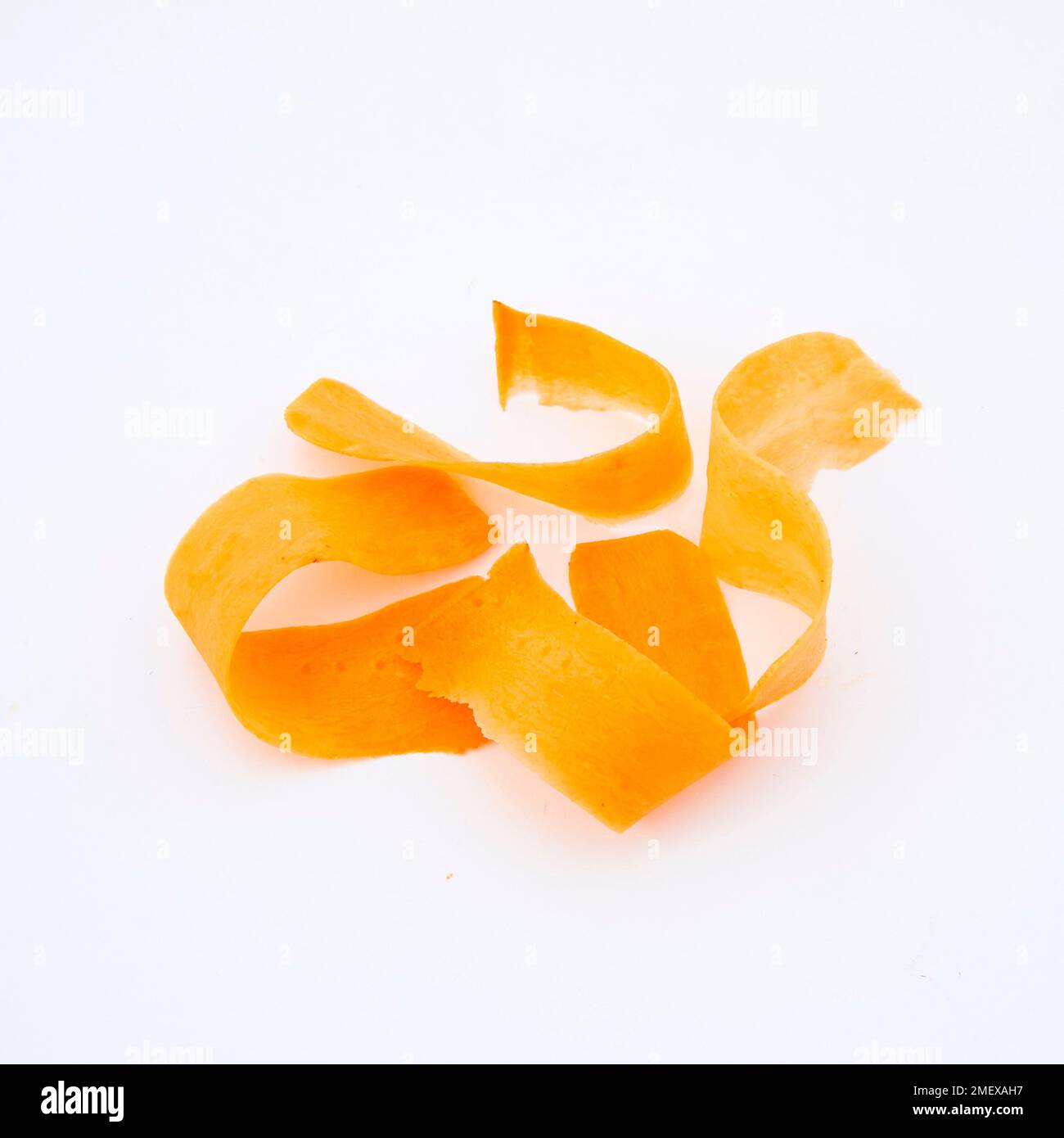 Carrot ribbons hi-res stock photography and images - Alamy