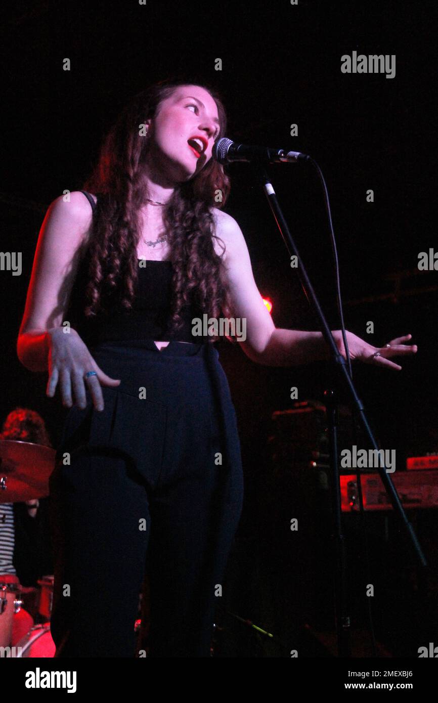 Elizabeth sankey hi-res stock photography and images - Alamy