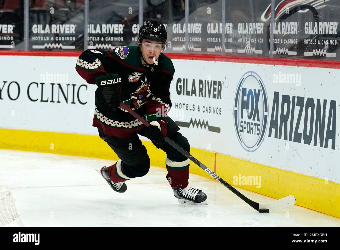 Arizona Coyotes right wing Clayton Keller (9) in the first period ...