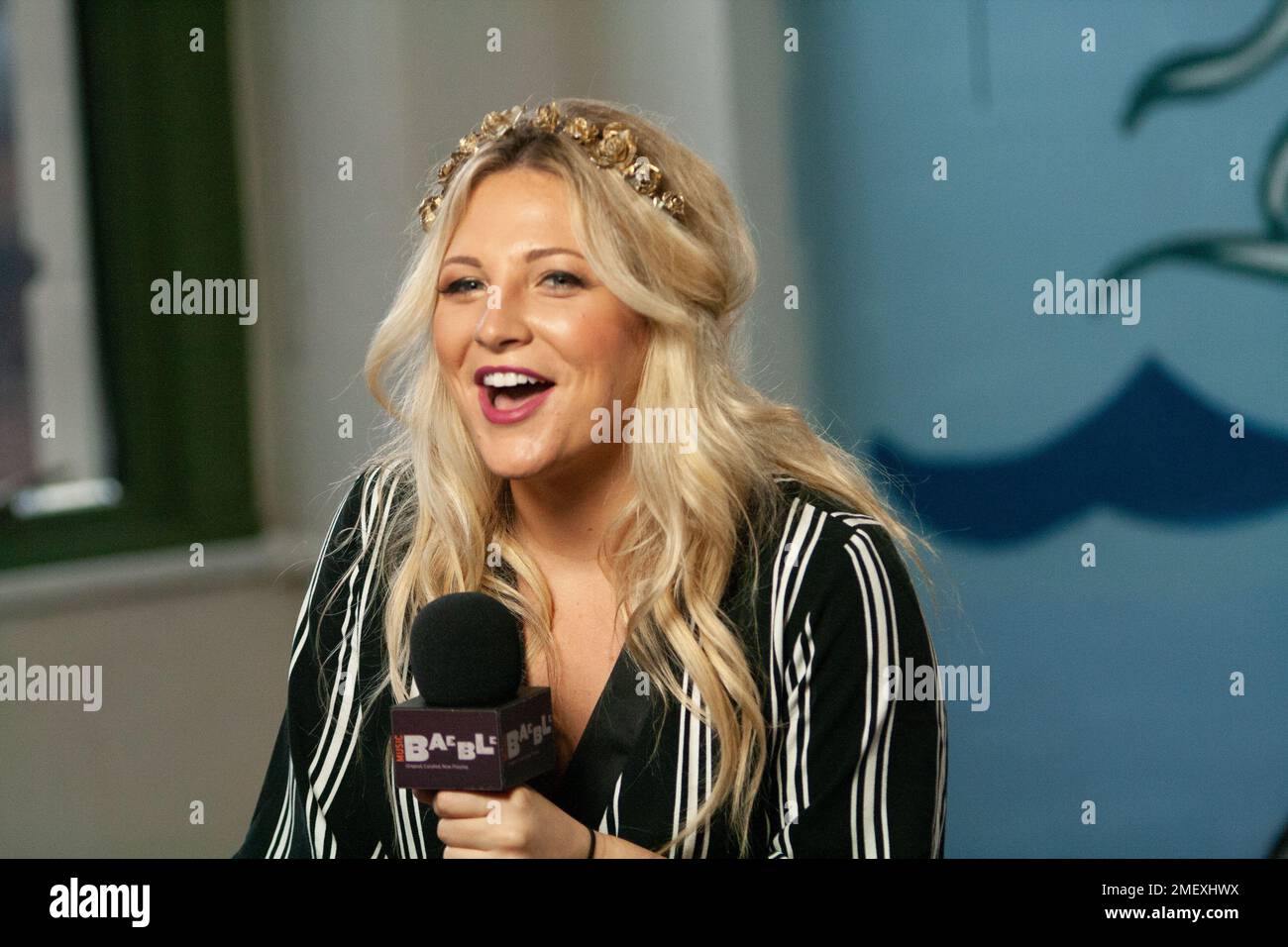 Rozes films a session in Brooklyn Stock Photo - Alamy