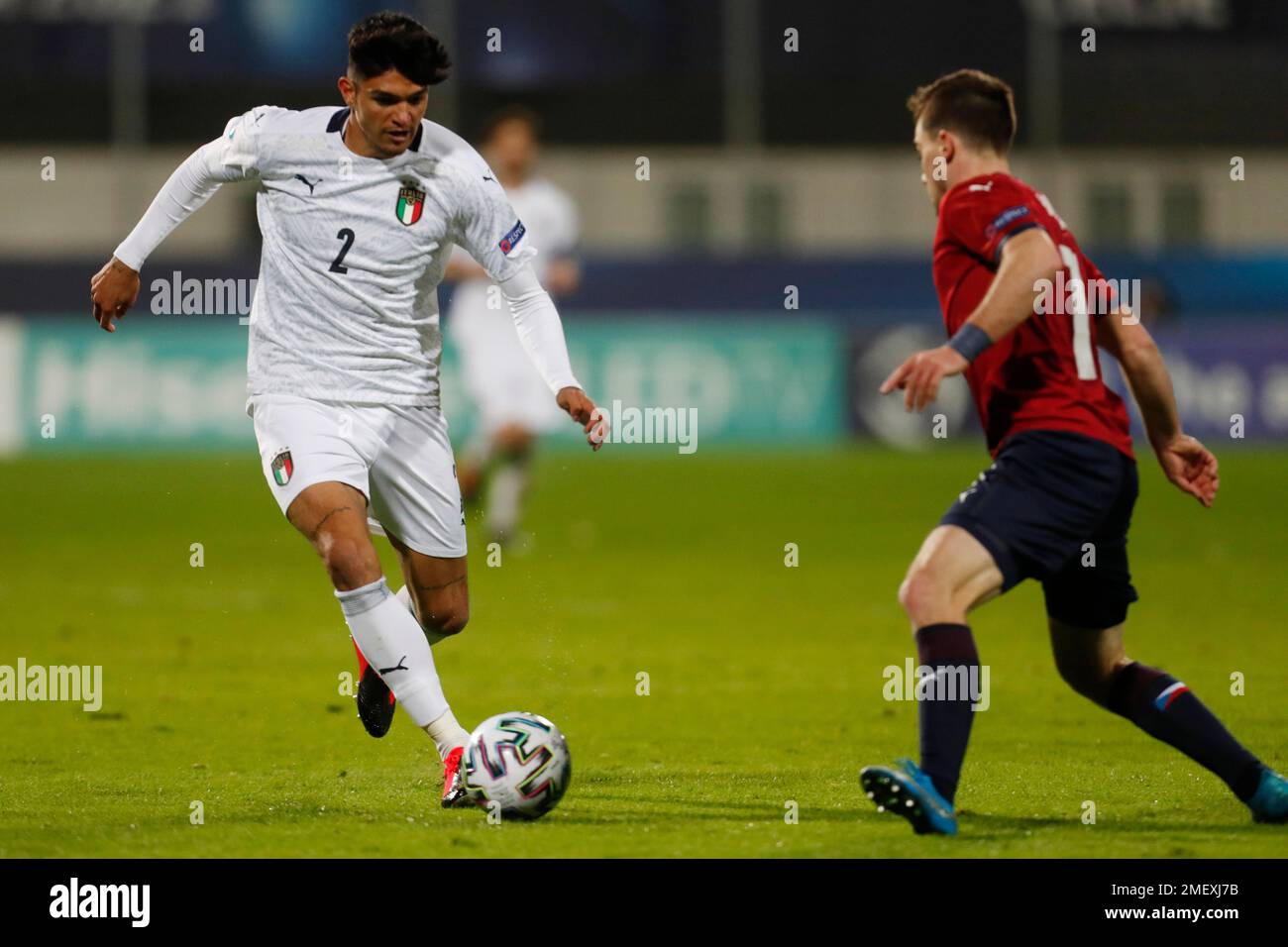 Italy's Raoul Bellanova, left, and Czech Republic's Pavel Bucha fight ...