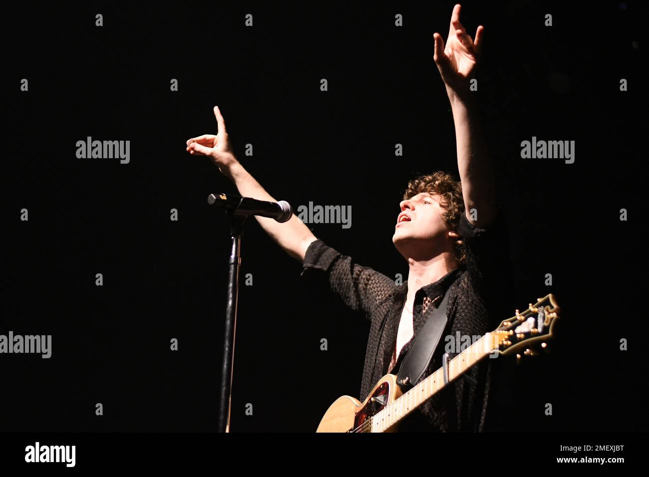 The Kooks in concert from Terminal 5 in New York Stock Photo - Alamy