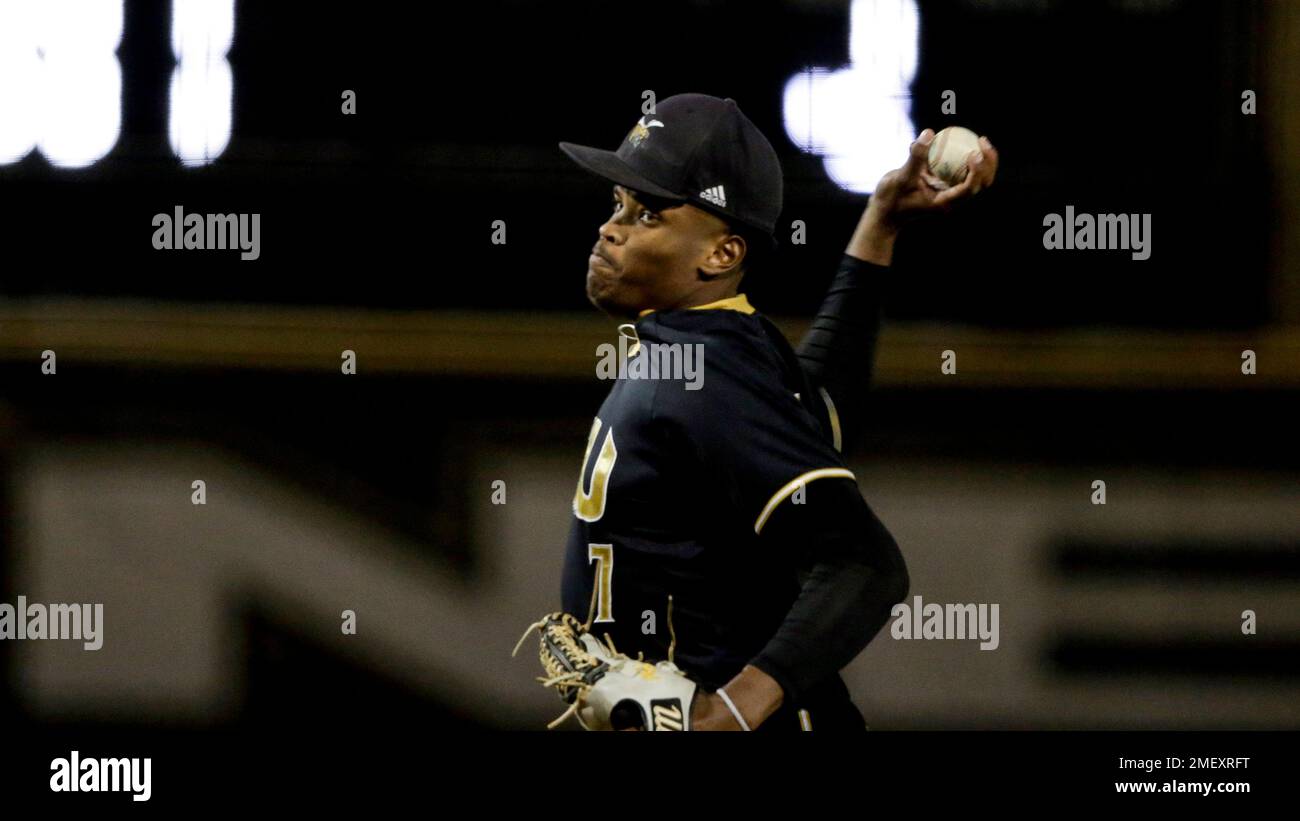 Alabama State pitcher Austin King (7) pitches against Mississippi ...