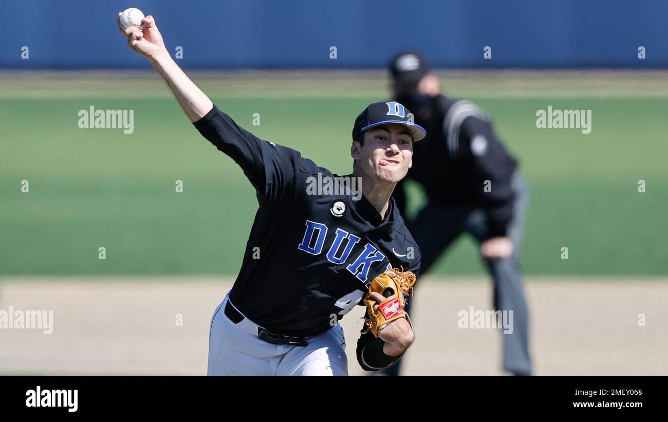 Duke starting pitcher Henry Williams delivers against Notre Dame during ...