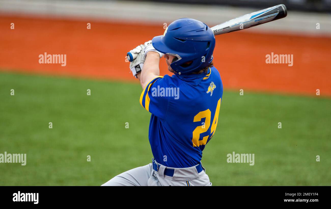South Dakota St. outfielder Jamie Berg (24) batting against Omaha in ...