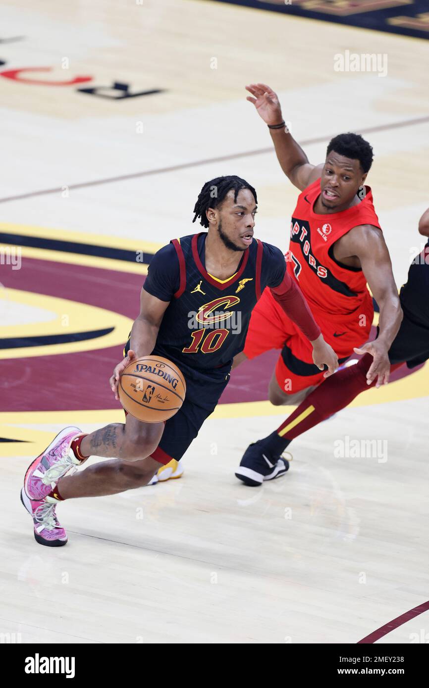 Cleveland Cavaliers' Darius Garland (10) drives on Toronto Raptors ...
