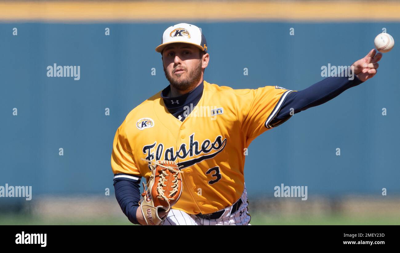 Jack Zimmerman (3) of Kent State delivers a pitch during an NCAA ...