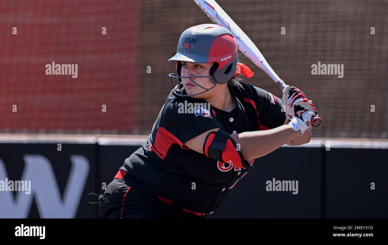 Incarnate Word's Catarina Esteves bats during an NCAA softball game ...