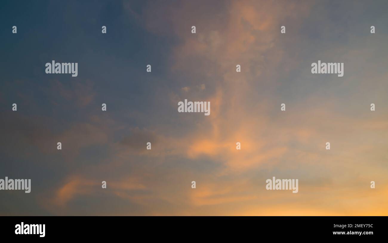View dramatic natural skyline hi-res stock photography and images - Alamy