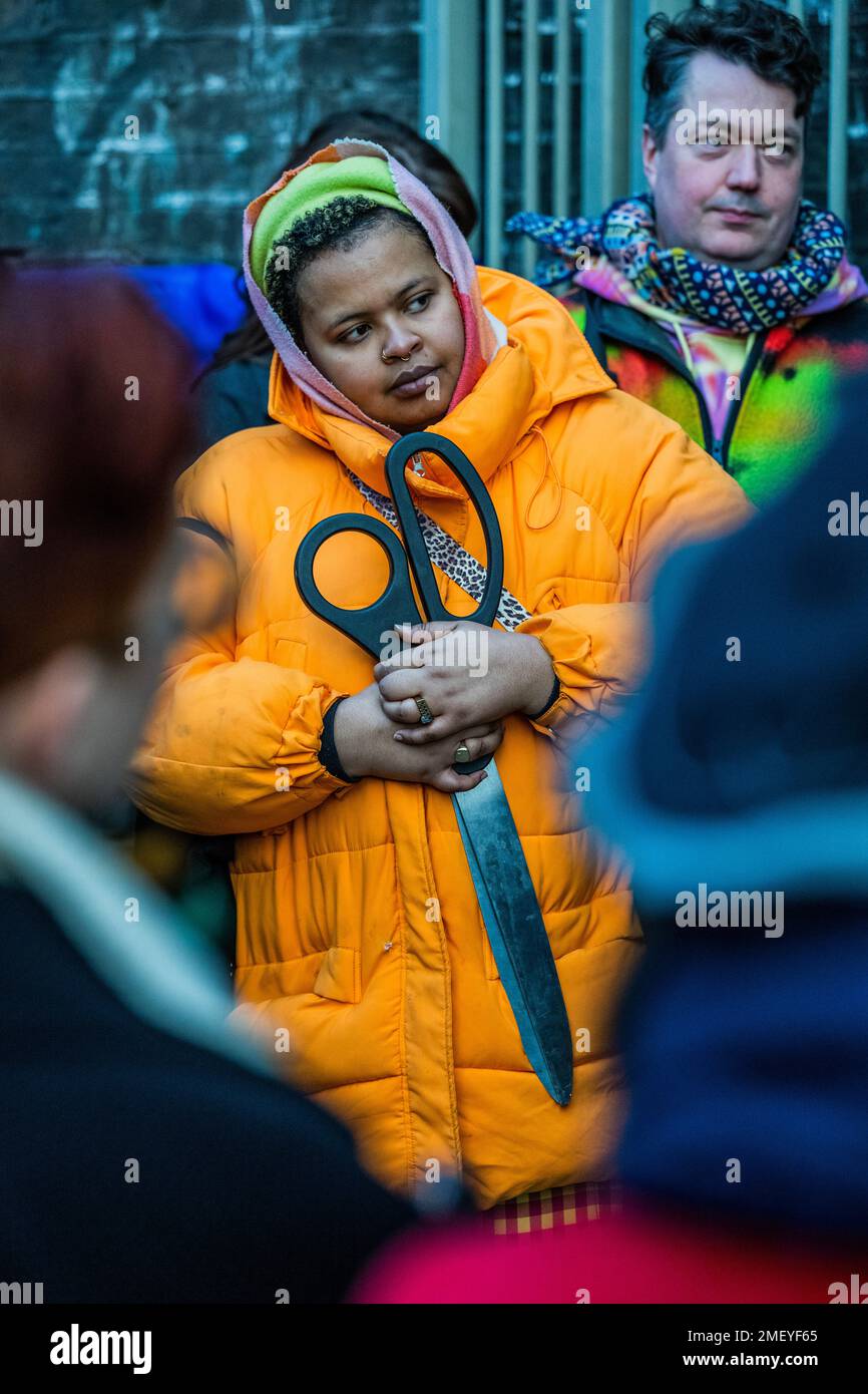 London, UK. 24th Jan, 2023. Preperations for cutting the ribbon - Flo ...