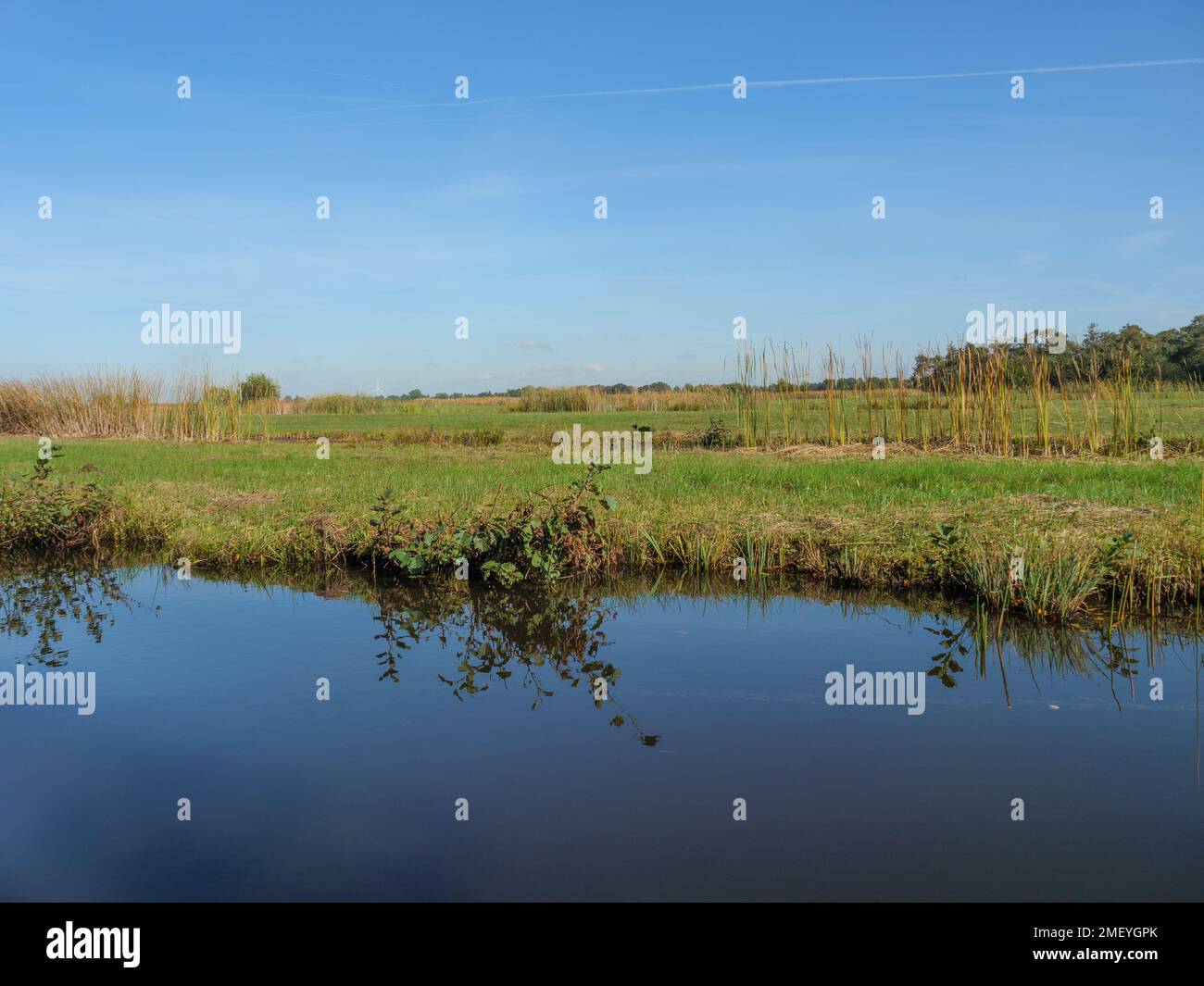 An image of the water surface of the gracht located in Giethoorn ...
