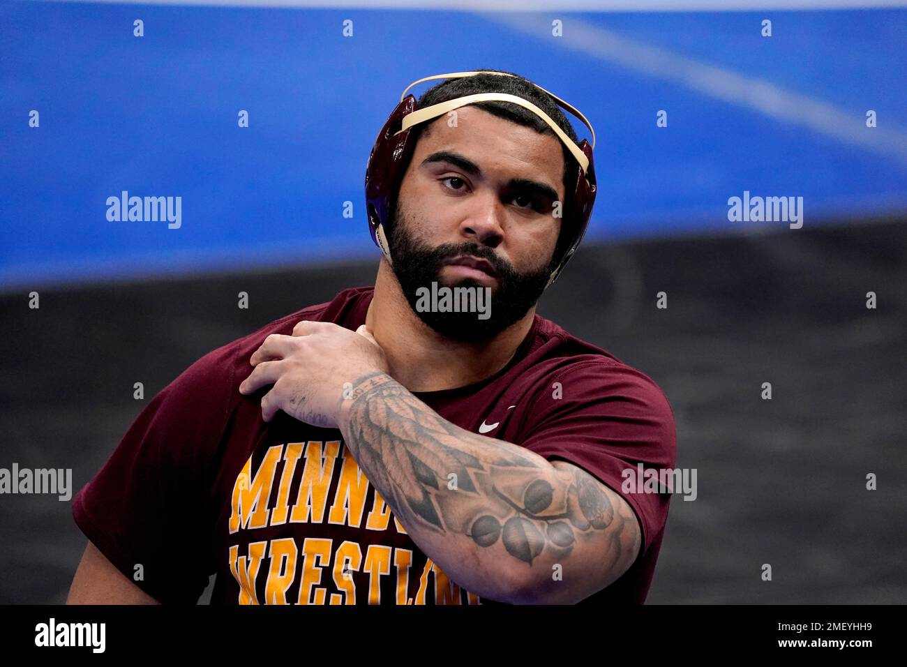 Minnesota's Gable Steveson prepares to take on Penn State's Greg ...