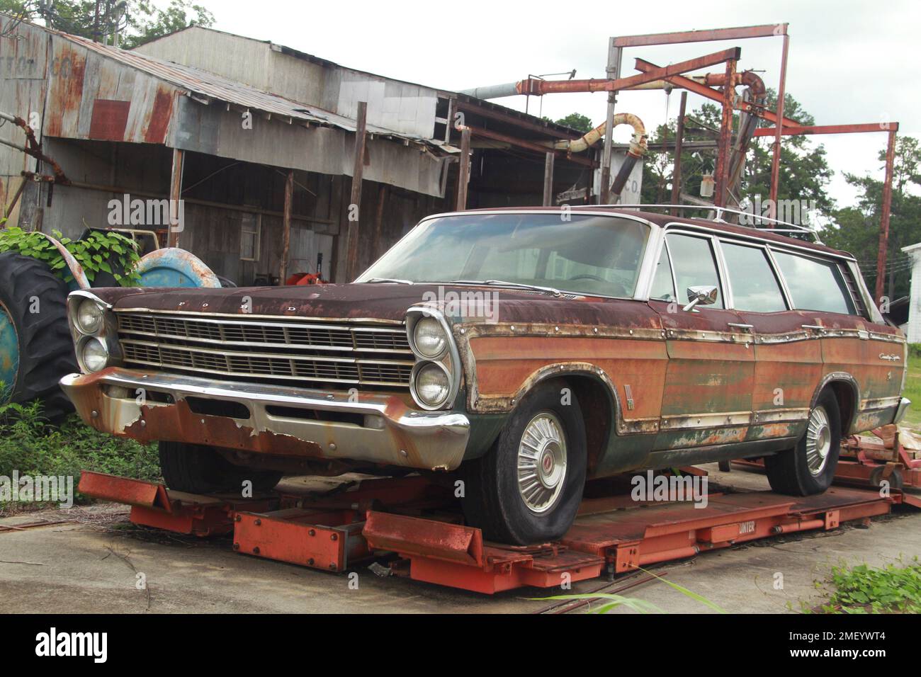 1960s ford station wagon hi-res stock photography and images - Alamy