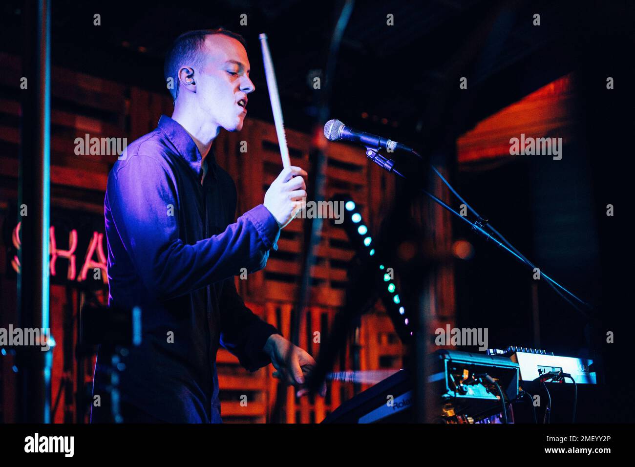 Shaed hi-res stock photography and images - Alamy