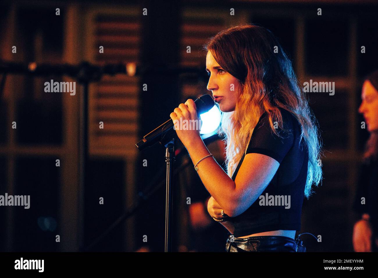 Shaed hi-res stock photography and images - Alamy