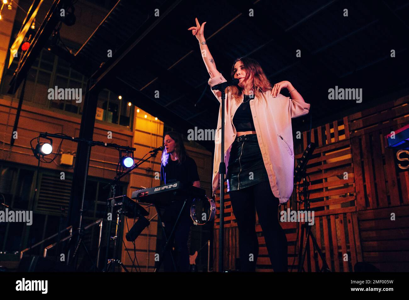 Shaed hi-res stock photography and images - Alamy