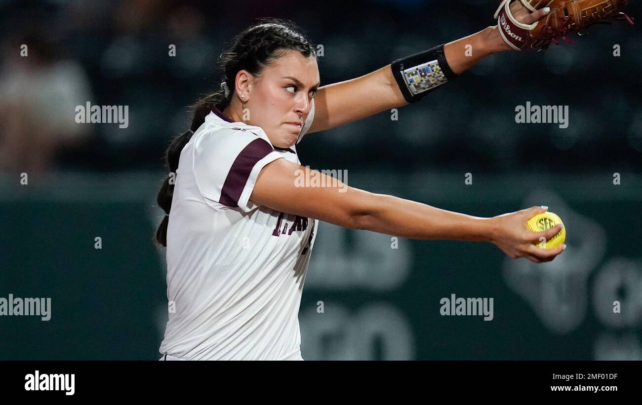 Texas A&M pitcher Grace Uribe (8) throws a pitch during an NCAA ...
