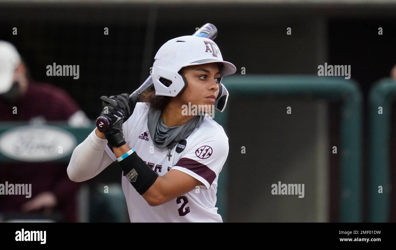 Texas A&M infielder Rylen Wiggins (2) awaits the pitch during an NCAA ...