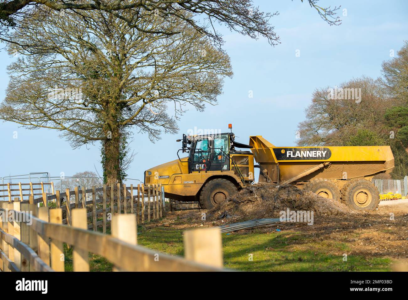 Wendove Dean, Aylesbury Vale, UK. 24th March, 2022. HS2 are building an ...