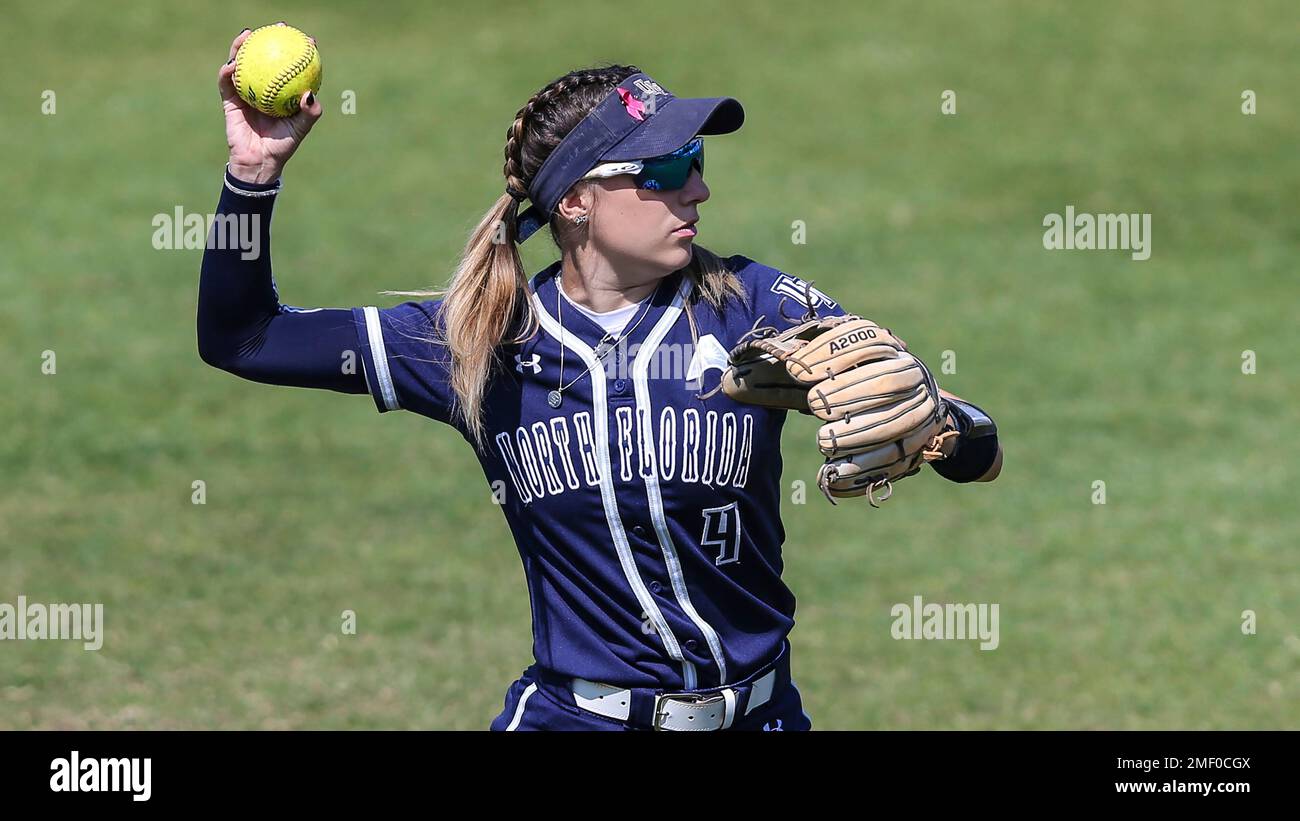 North Florida infielder Brittany Sundermeier (4) during warm-ups before ...