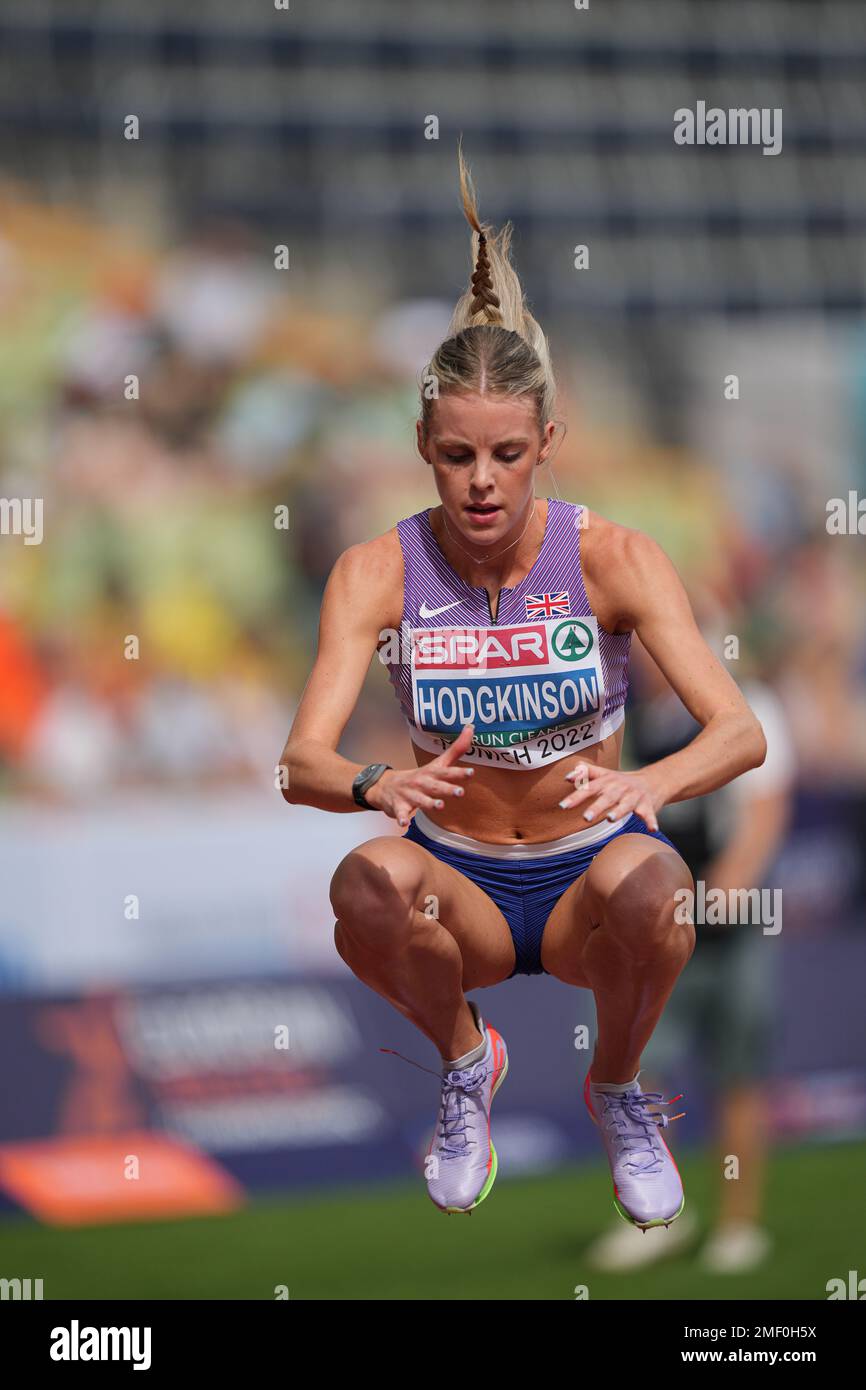 Keely Hodgkinson jumping in the 800m start at the European Athletics ...