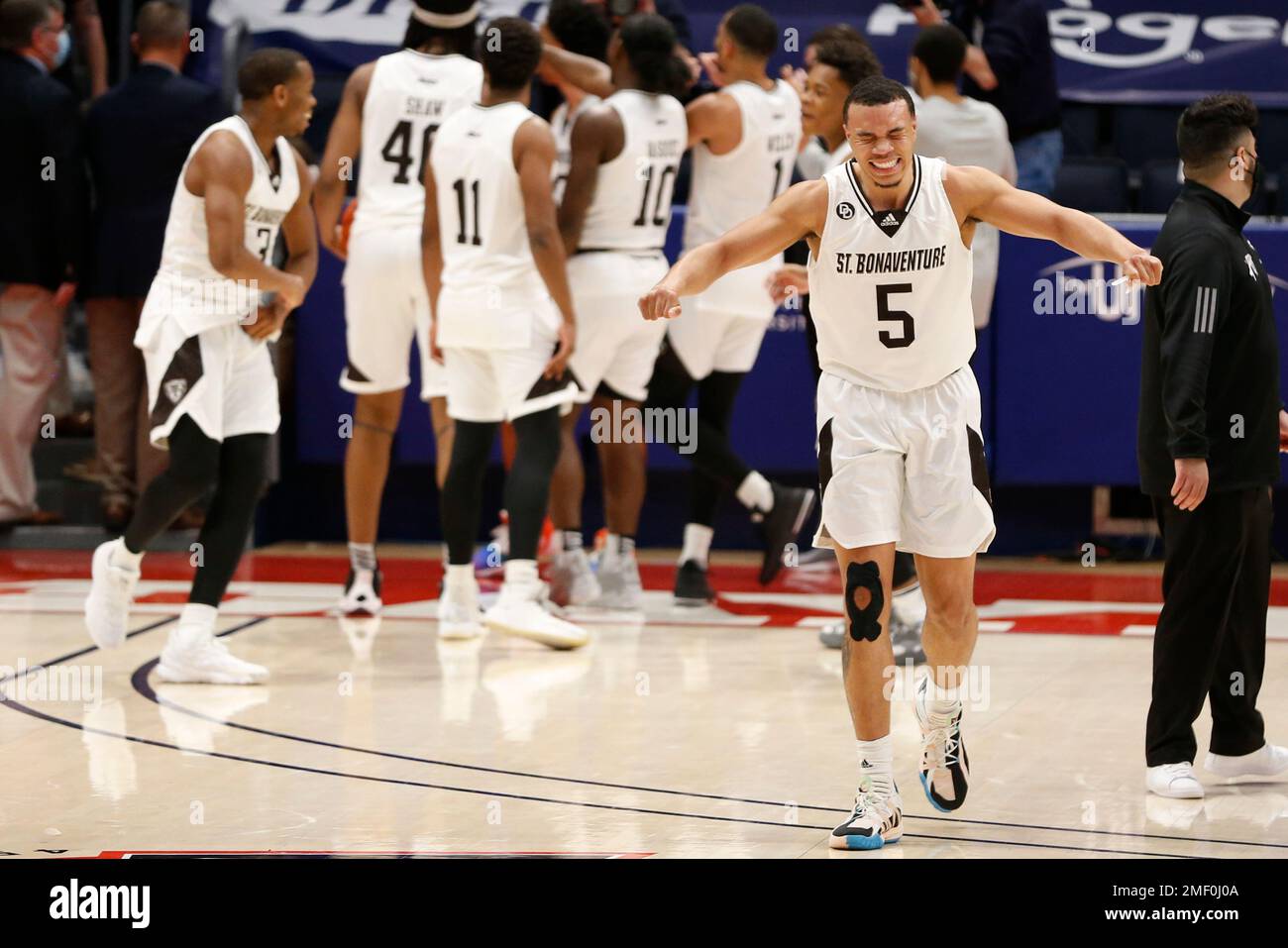 St. Bonaventure's Jaren Holmes, right, celebrates after beating VCU in ...