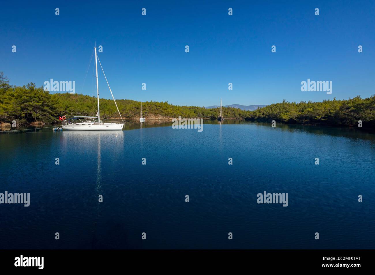 Sailboats anchored in Gokova Bay, Turkey Stock Photo - Alamy