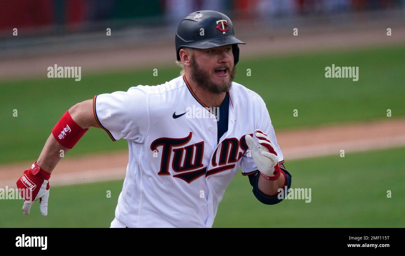 Minnesota Twins third baseman Josh Donaldson (20) runs out a ground ...
