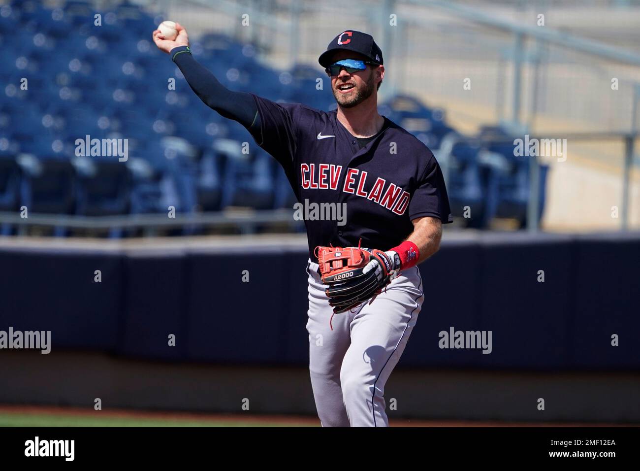 Cleveland Indians shortstop Mike Freeman throws to first base during a ...