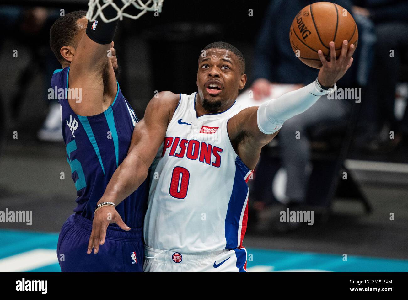 Detroit Pistons guard Dennis Smith Jr. (0) drives to the basket past ...