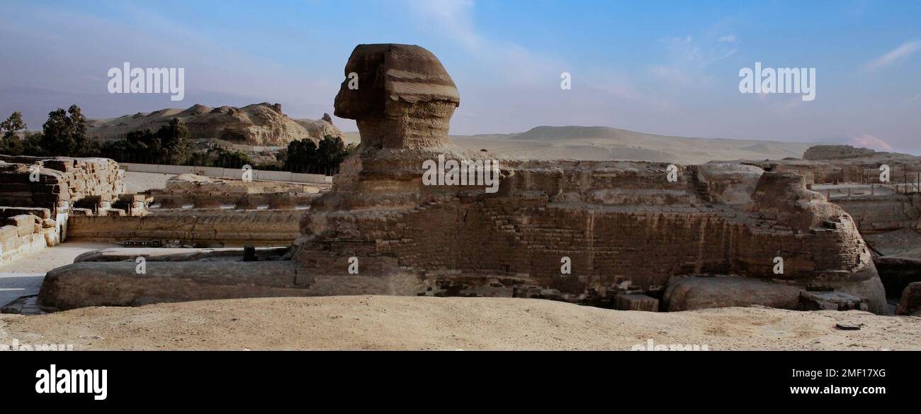 Beautiful profile of the Great Sphinx(Cairo, Giza Egypt Stock Photo - Alamy
