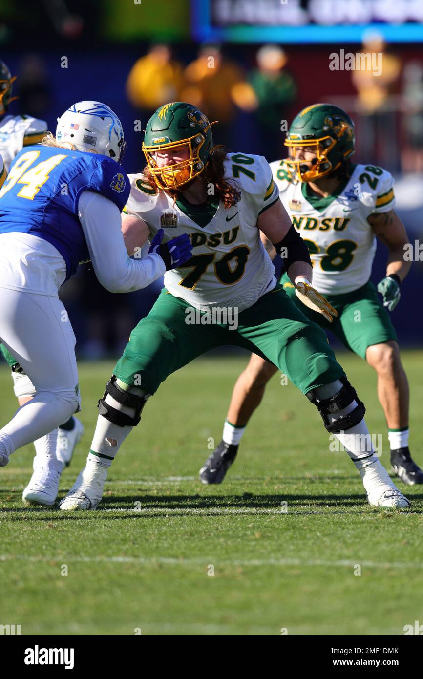 North Dakota State Bisons Cody Mauch (70) sets up to block South Dakota ...