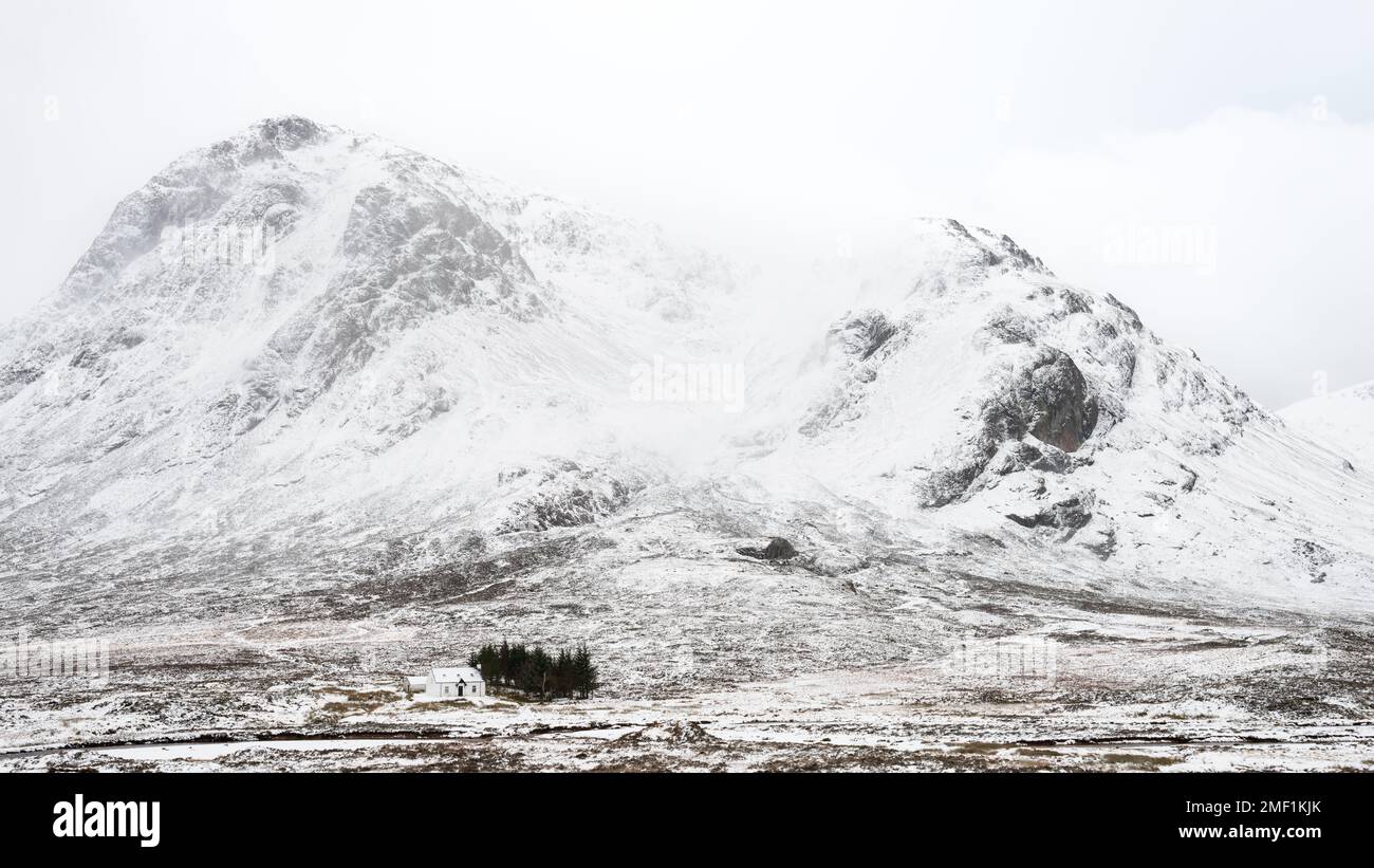 Beautiful home in uk with view hi-res stock photography and images - Alamy