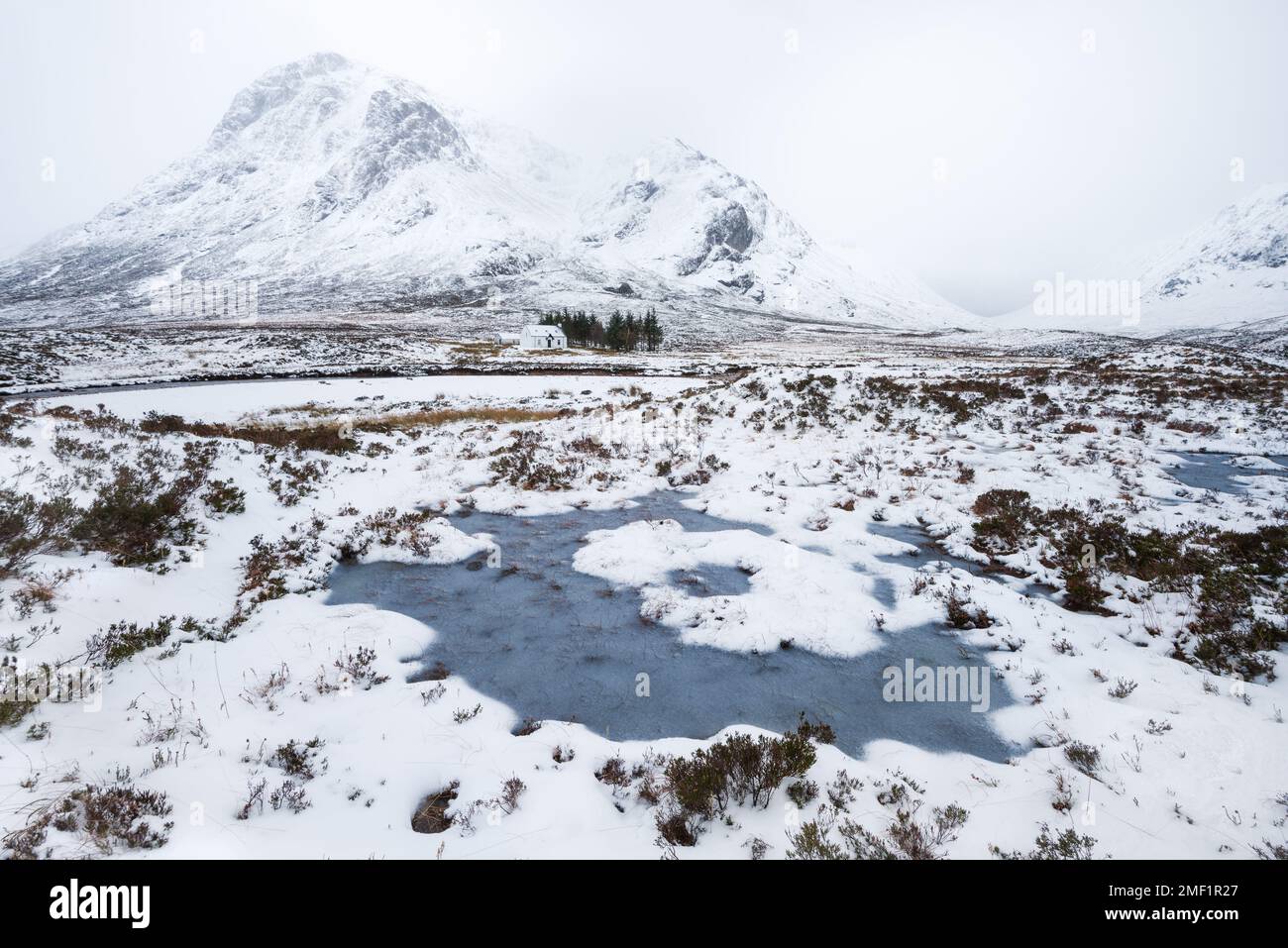 Scottish house snow hi-res stock photography and images - Alamy