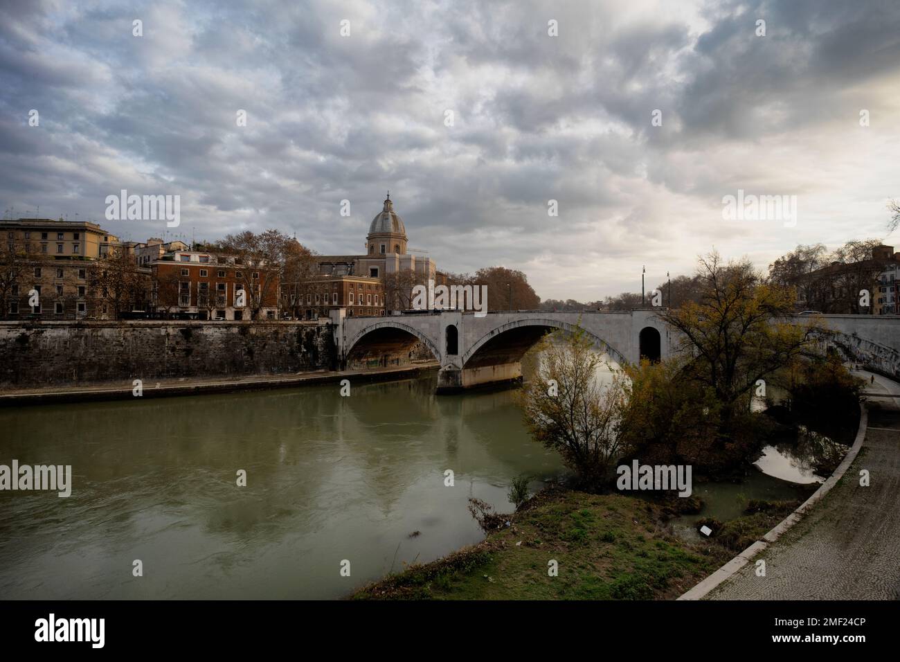 bridges of Tiber river in Rome, Italy Stock Photo - Alamy